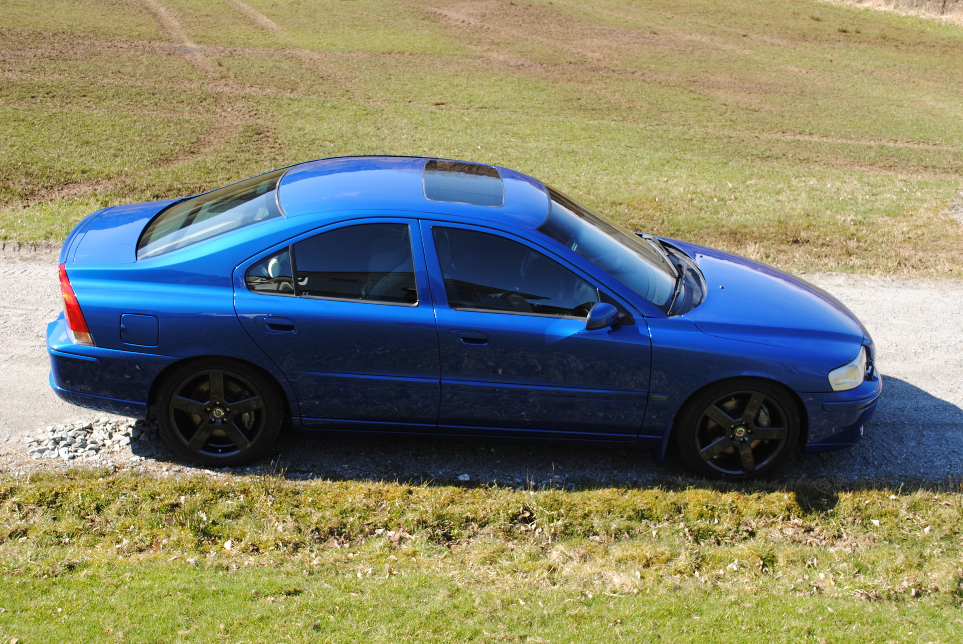 Sonic Blue Volvo S60R - Showcase - Detailers Club Norway